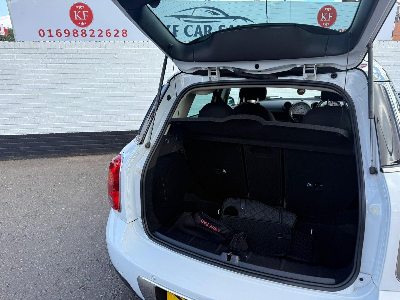 Used MINI COUNTRYMAN 2012 White for sale - £3995 in Hamilton ...